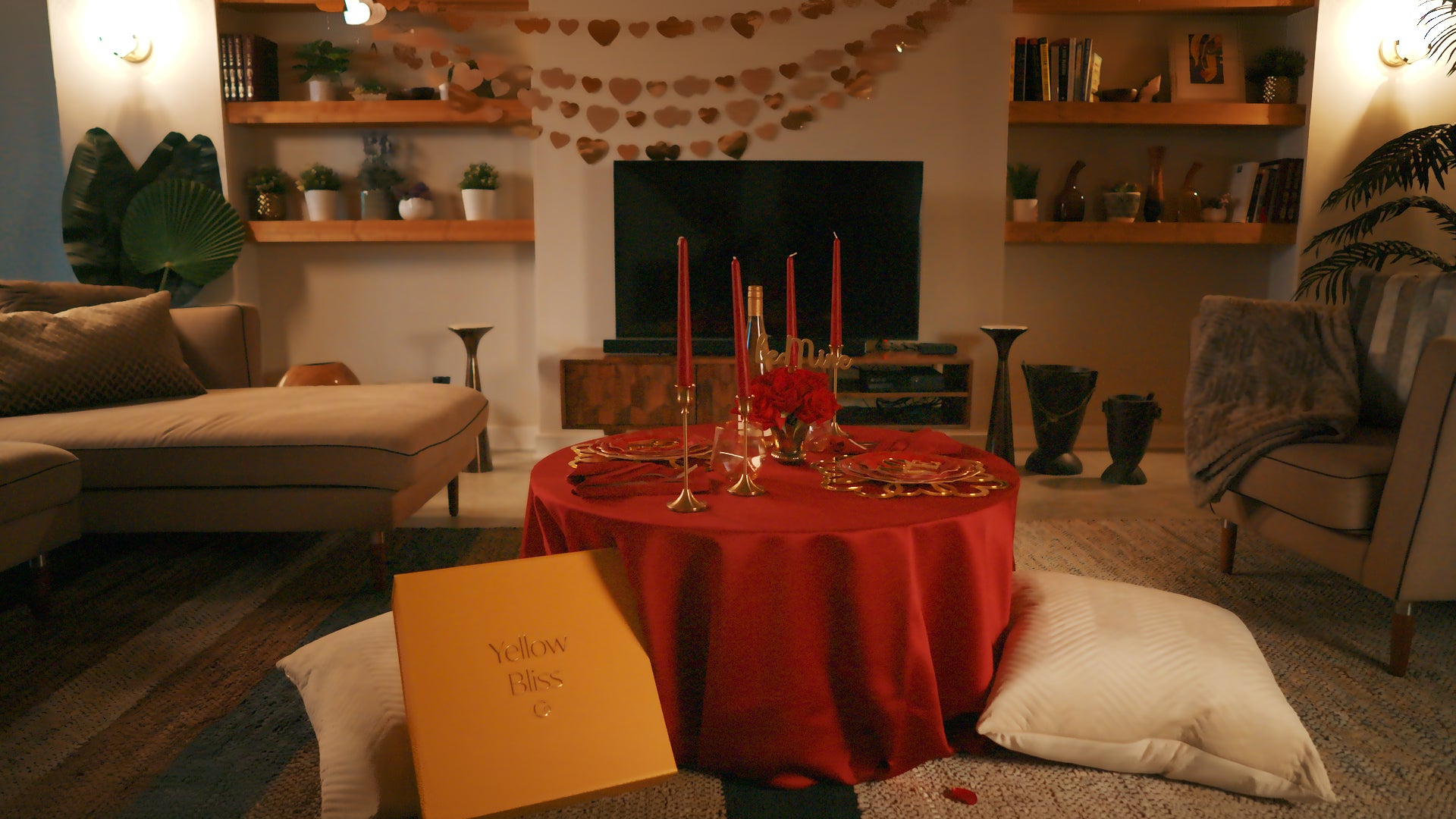 Valentine's Day Party Boxes for Couples, Girlfriends, Boyfriends ...